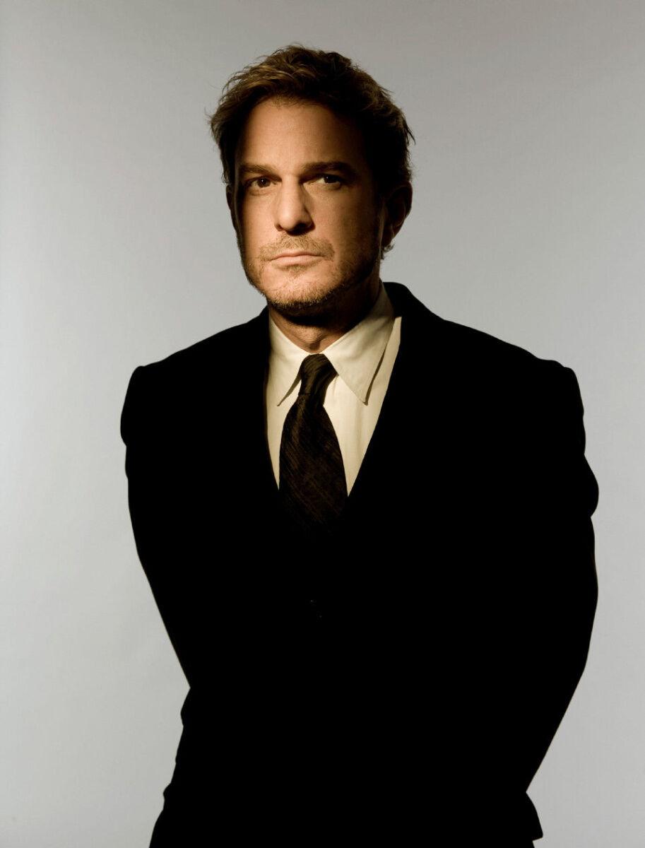 Andrew MacNaughtan, photographer, dies on Rush assignment