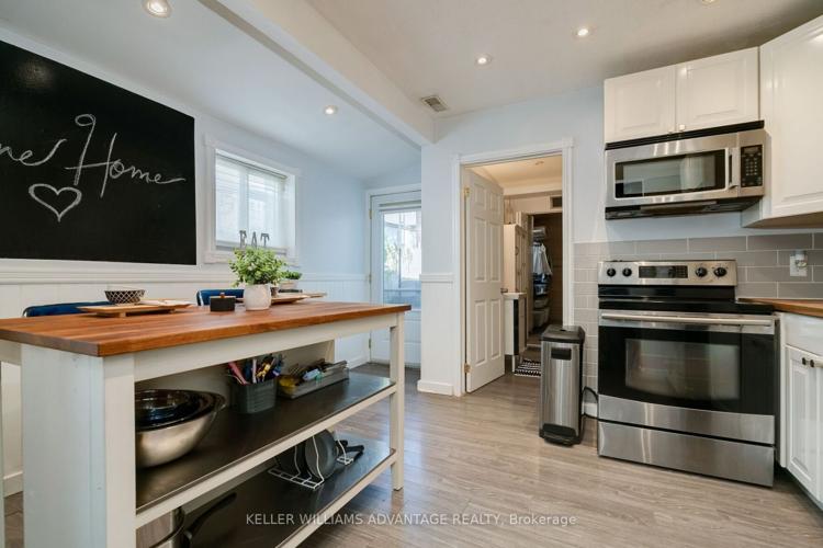 This Toronto bungaloft is up for $679,000. Will it sell?