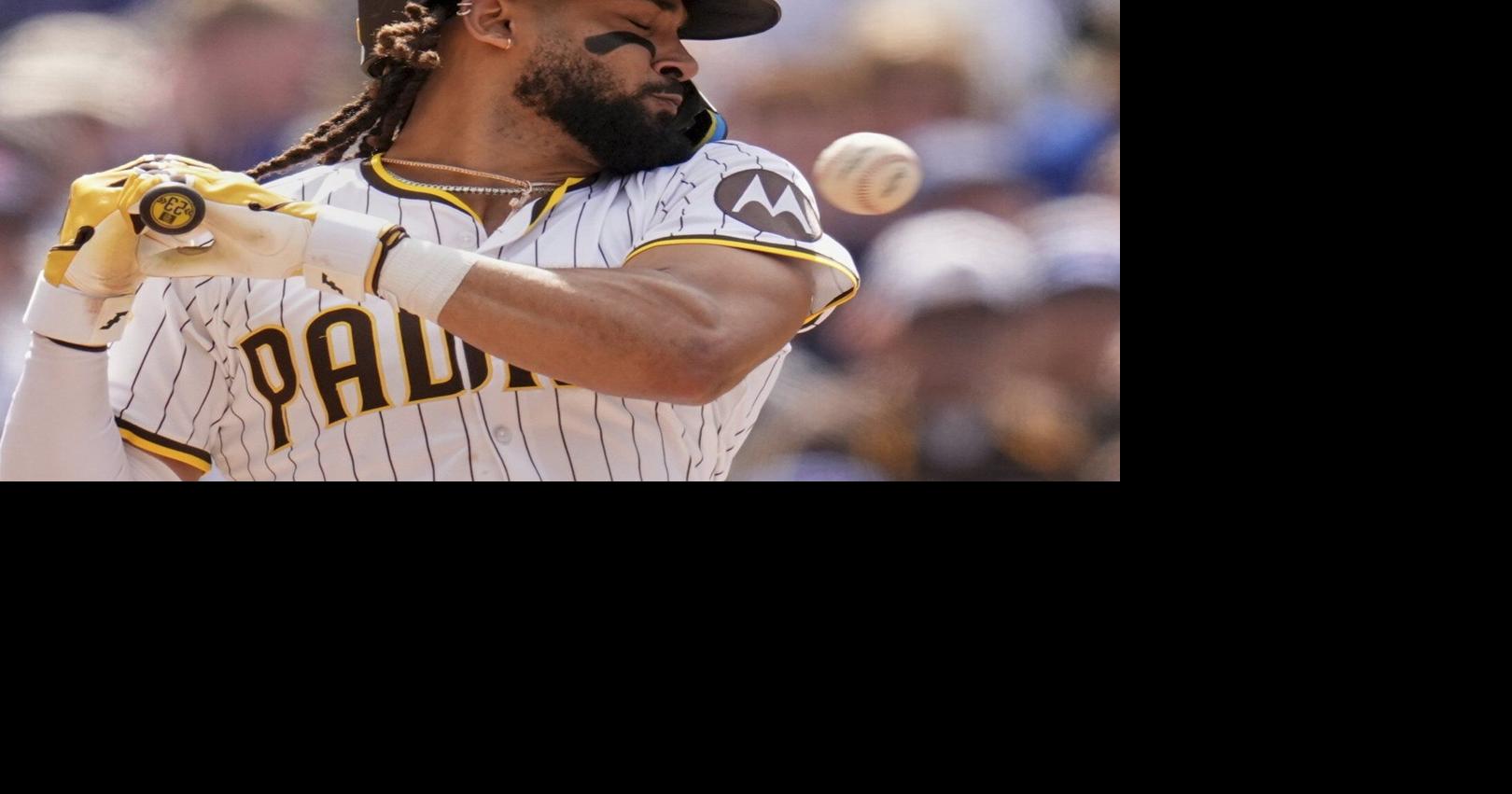 Tatis and Machado each drive in 2 runs as the Padres beat the Cubs 4-2