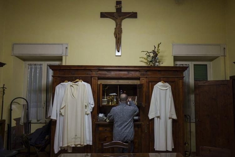 Transgender women near Rome pray for Pope Francis, celebrate his outreach