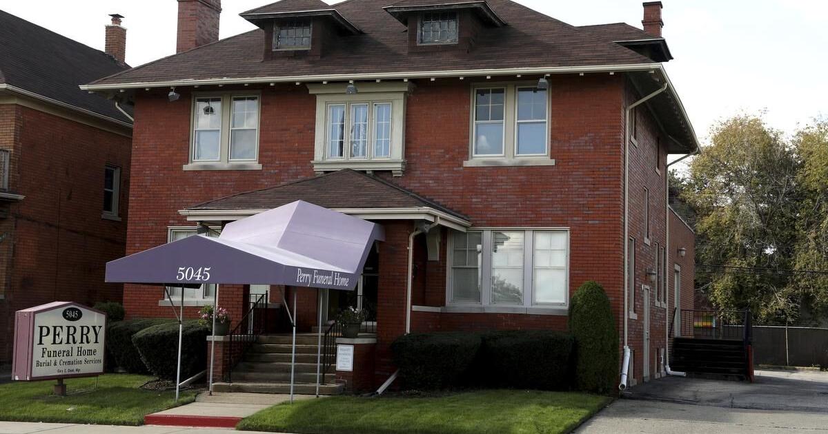 Unburied fetuses, other bodies found in second Detroit funeral home