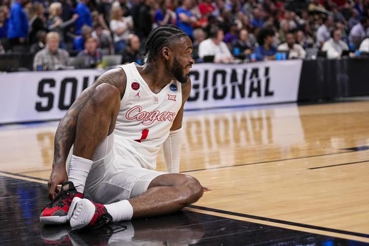Houston All-America guard Jamal Shead injures right ankle in Sweet 16 ...