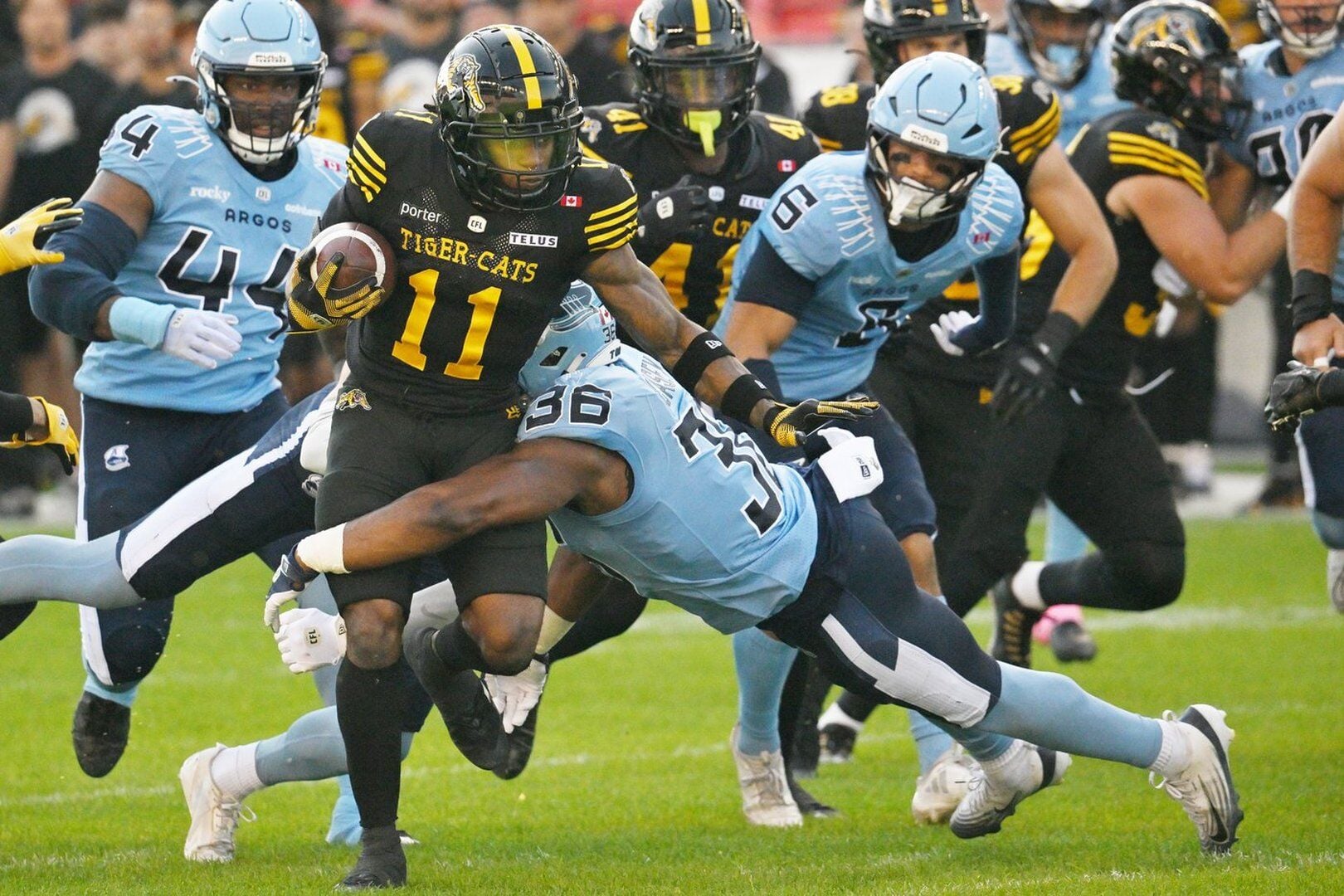 Hamilton Tiger-Cats re-sign receiver/returner Wooden Sr., release ...