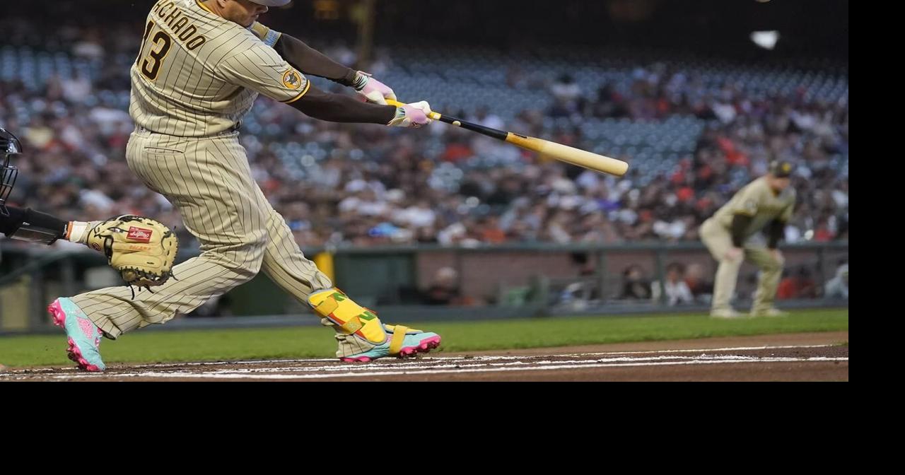 Padres third baseman Manny Machado has right elbow surgery