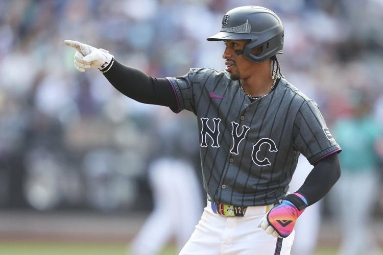 McLean wins major league debut, boosts struggling Mets to 3-1 victory