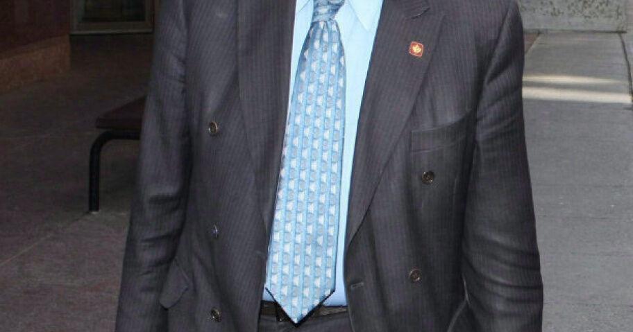 Bruce Carson to fight influence-peddling charges