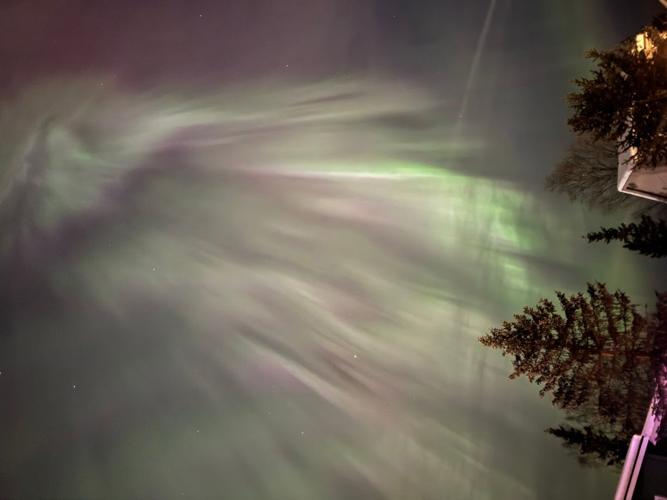 Aurora lights up Alaska skies with stunning green and red display