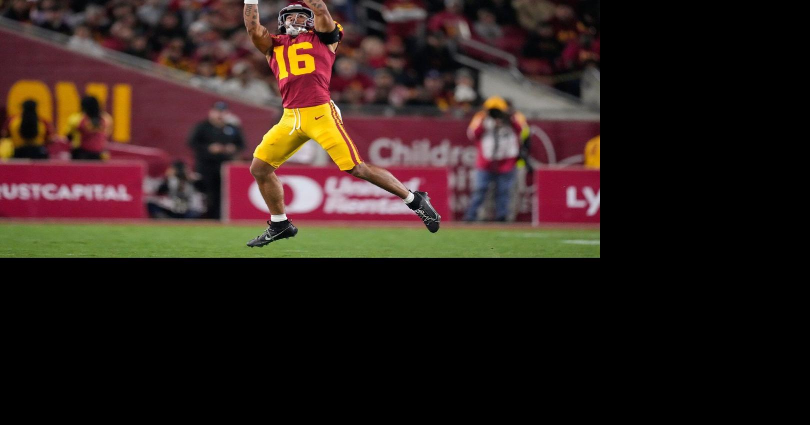 NCAA football scores: Lemon scores through air, on ground in No. 20 USC ...