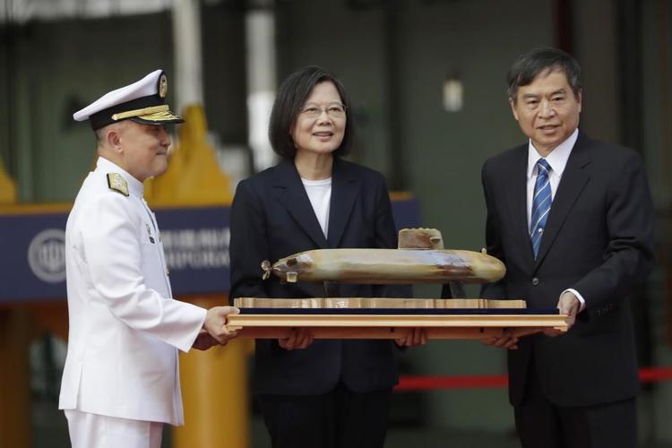 Taiwan launches the island's first domestically made submarine for testing