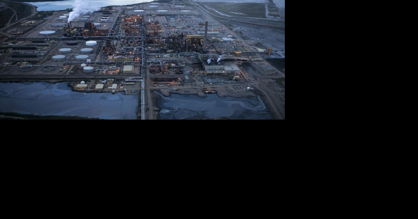 Part of Syncrude oilsands upgrader remains down after fire last Sunday