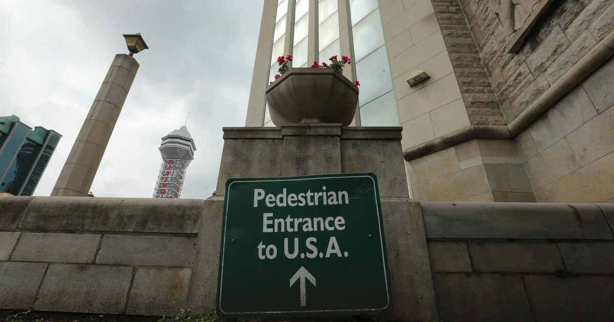 Border crossings to the U.S. remain closed, and frustrated travellers ...