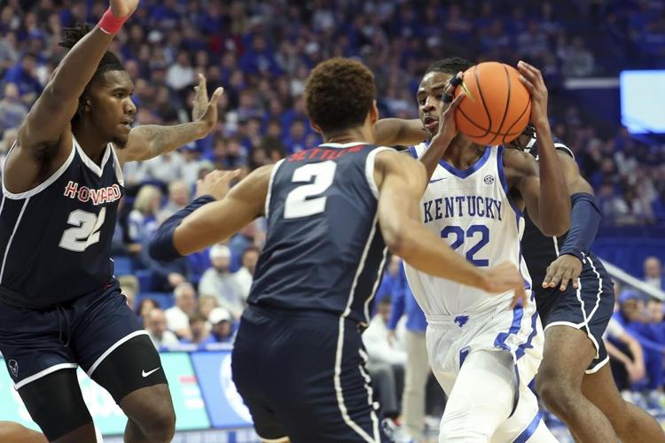 Reeves, Fredrick lead No. 4 Kentucky past Howard 95-63