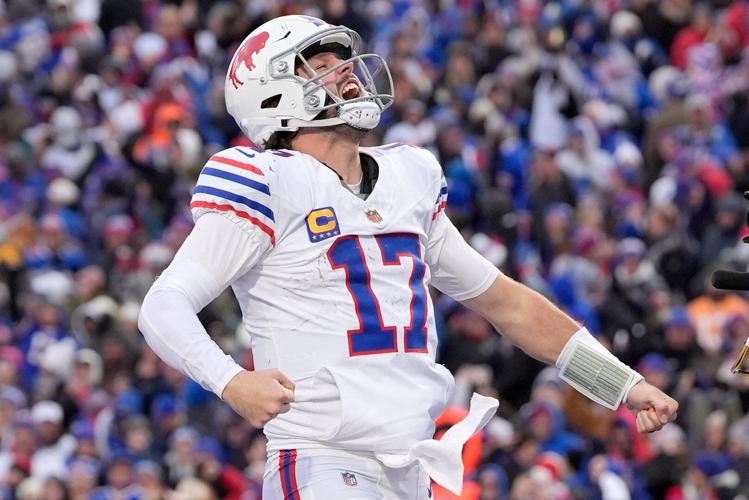 Josh Allen has 3 TDs passing, 3 rushing to outduel Baker Mayfield as Bills beat Buccaneers 44-32