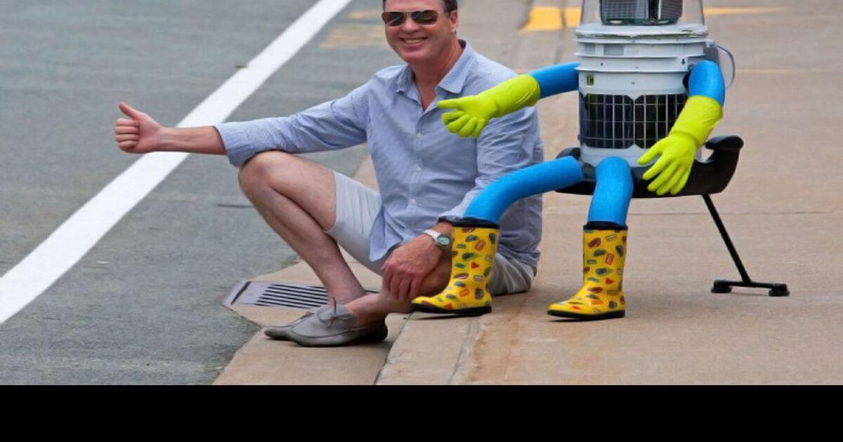 HitchBOT takes robot road trip to Germany