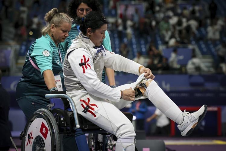 Paralympics 2024: How does wheelchair fencing work?