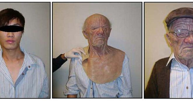 Masked man draws attention on extremist Islamist website