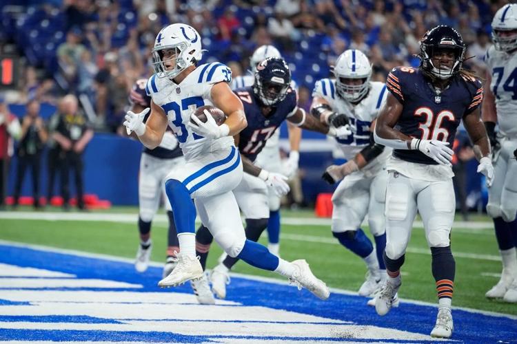 Richardson, Fields sit out as Ehlinger rallies Colts past Bears, 24-17