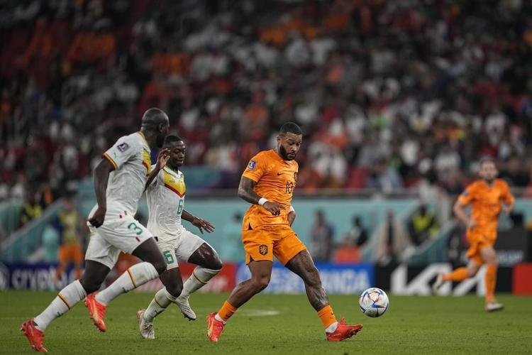 Striker contest looming as Dutch face Ecuador at World Cup
