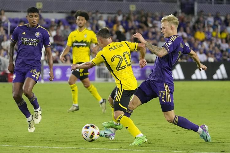 Rossi scores twice, leads Crew past Orlando City 2-0 for third straight ...