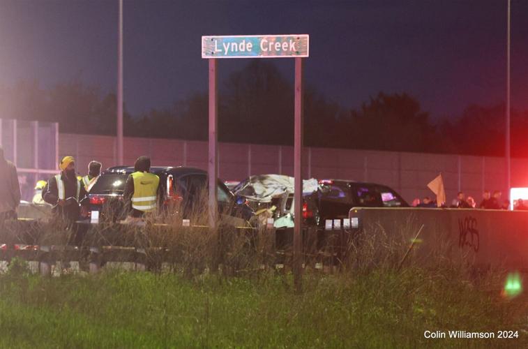 4 people dead after police chase on Highway 401 in Whitby