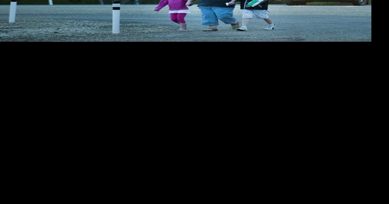 Slave Lake evacuated as wildfire rages in Alberta