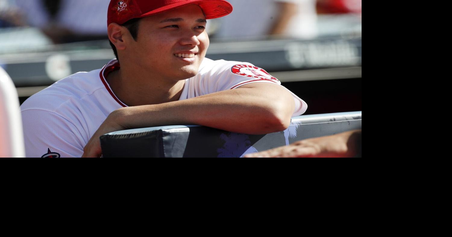Shohei Ohtani watch continues as Blue Jays fans track plane