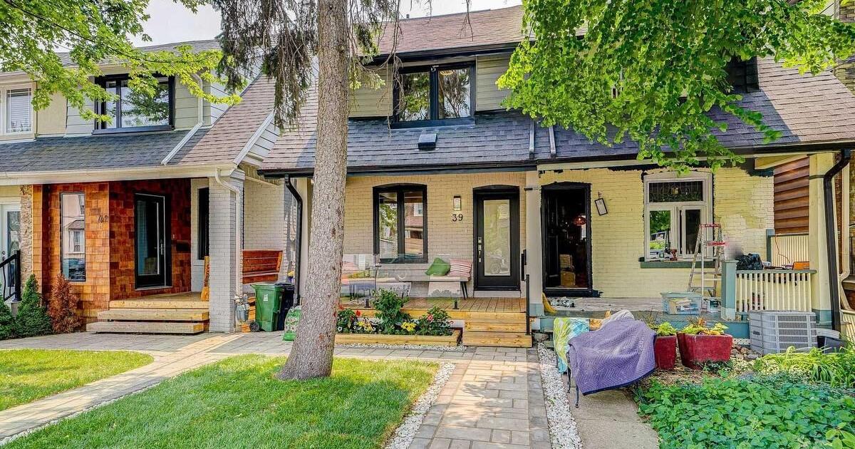 Toronto Danforth home sold for $600K more, a year later