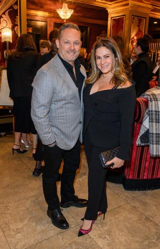 Stephen Harper fundraises for family therapy in Israel