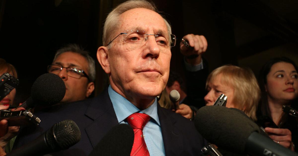 Bob Chiarelli accused of ‘sexist’ shots at Bonnie Lysyk after auditor’s ...