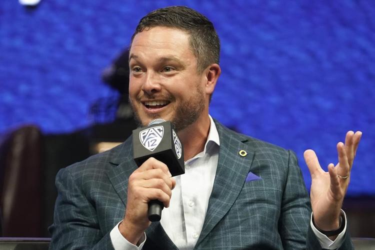 Oregon coach Dan Lanning agrees to an extension through the 2028 season