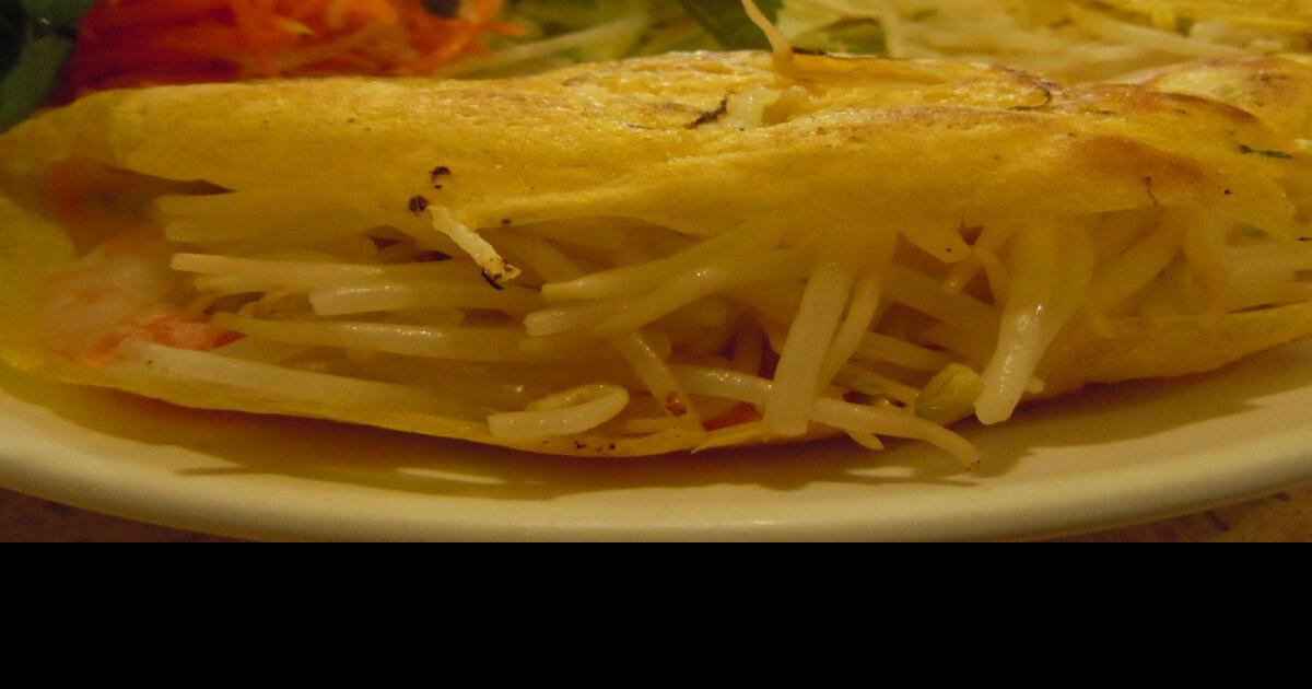 Pataki: Pho Xe Lua’s Vietnamese crepes are wrong kind of crunchy