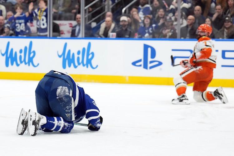 Maple Leafs captain Auston Matthews injured after knee-on-knee hit from ...