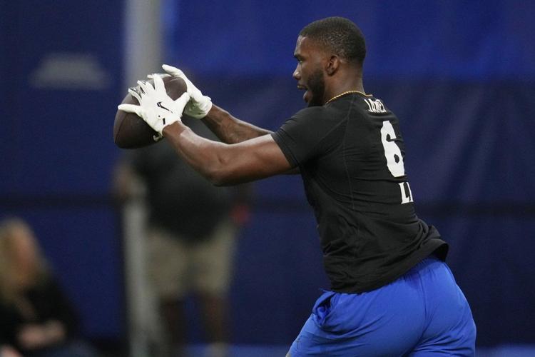 At 464 pounds, Florida's Desmond Watson could become the heaviest draft ...