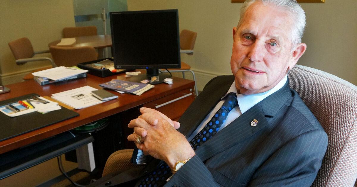 Milton Mayor Gord Krantz poised to become the next Hazel McCallion