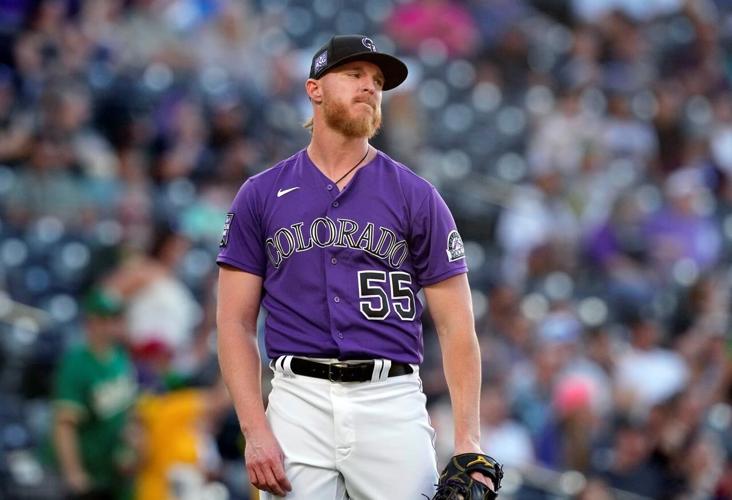 Rockies RHP Jon Gray exits game with apparent injury