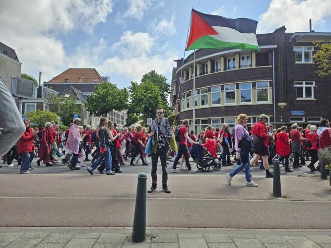 Huge crowd piles pressure on Dutch government to seek an end to Israel ...