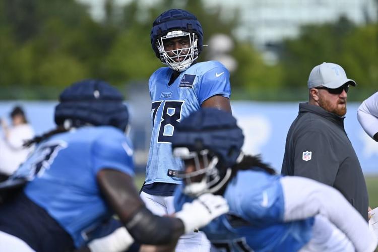 Titans' Nicholas Petit-Frere returns to practice field, hopes to earn ...