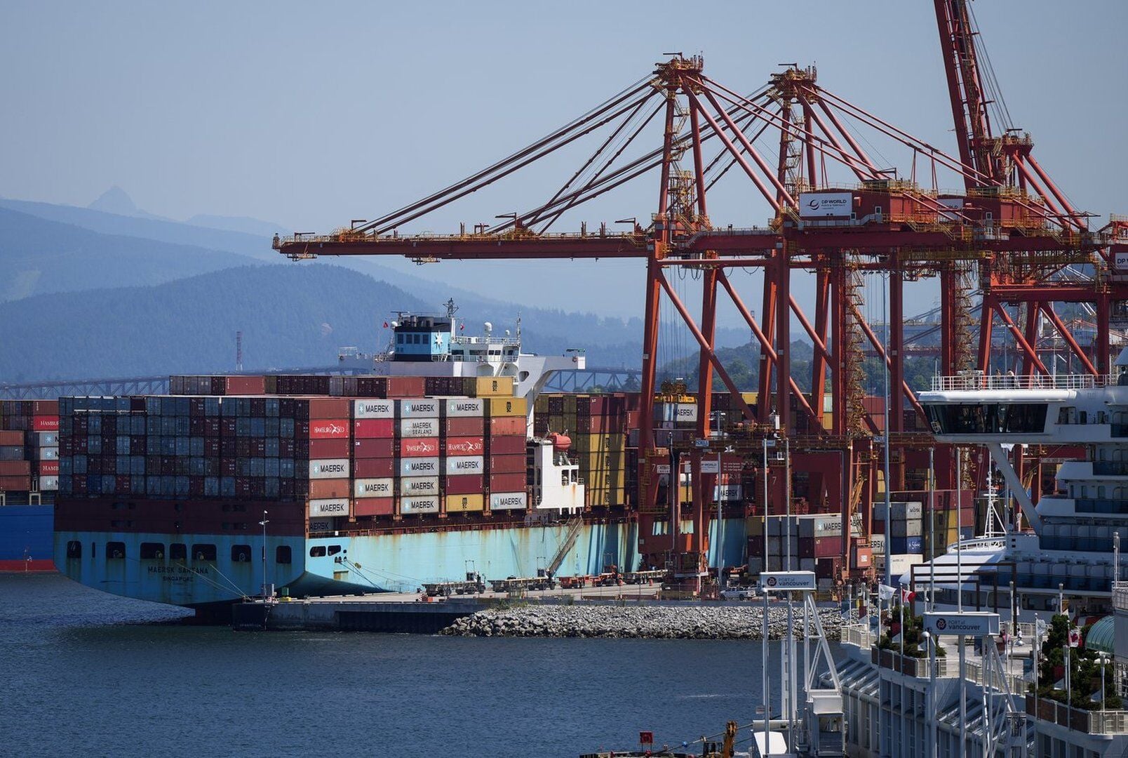 Shipping rates soar as retailers race to beat looming Trump tariffs