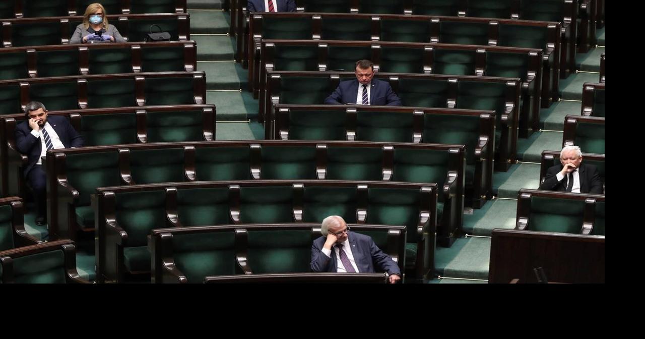 Poles divided over holding presidential vote during pandemic