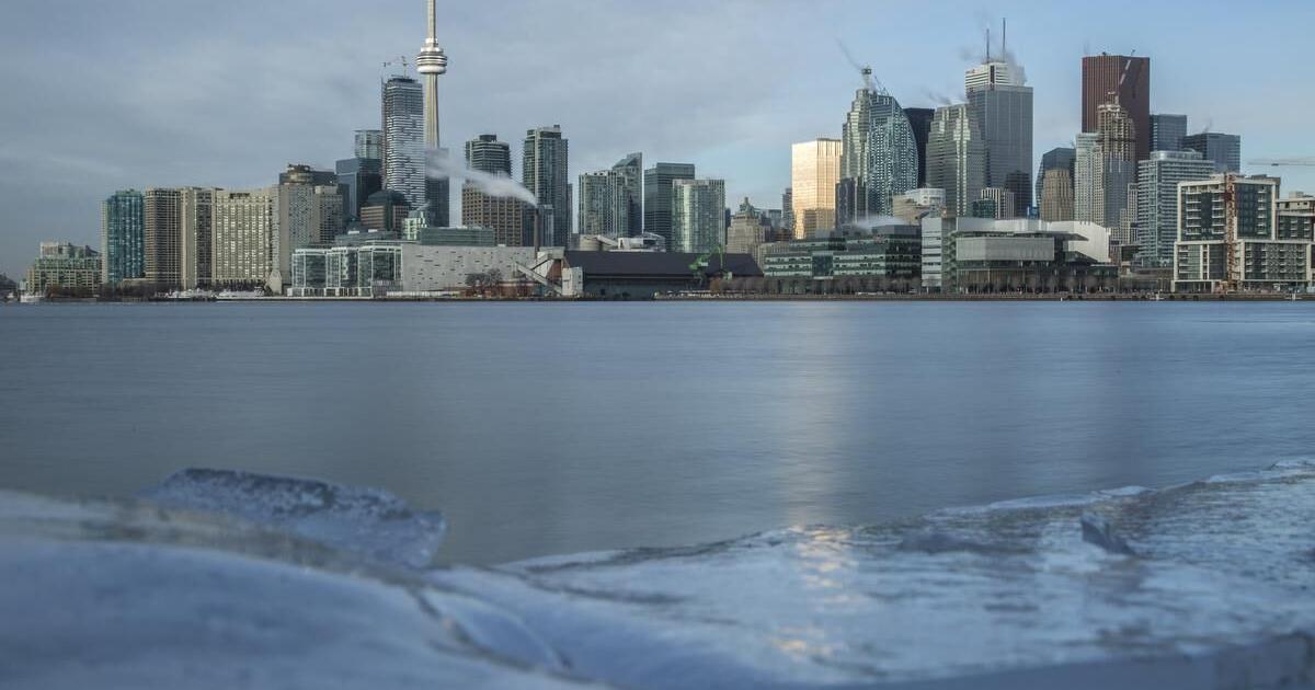 Toronto firefighters rescue man from Lake Ontario