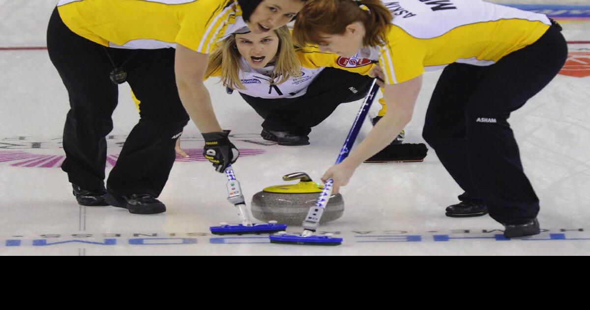 Kelly Scott, Amber Holland lead Scotties Tournament of Hearts