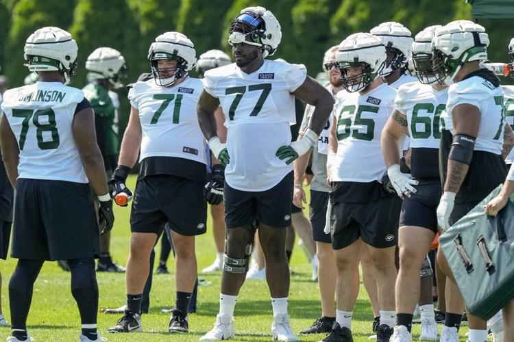 Jets offensive tackle Mekhi Becton is set to play for the first time in ...