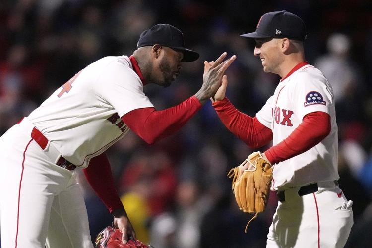 Red Sox third baseman Alex Bregman leaves game with right quad tightness