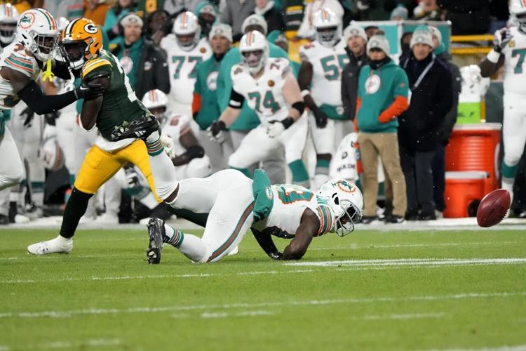 Dolphins’ poor performance vs. Packers on Thanksgiving was a familiar tale