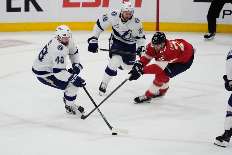 Panthers score twice in 11 seconds, beat Lightning 4-2 to take 3-1 ...