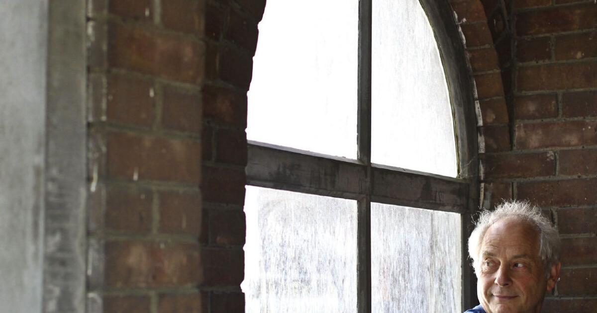 The Kastner network pendulum