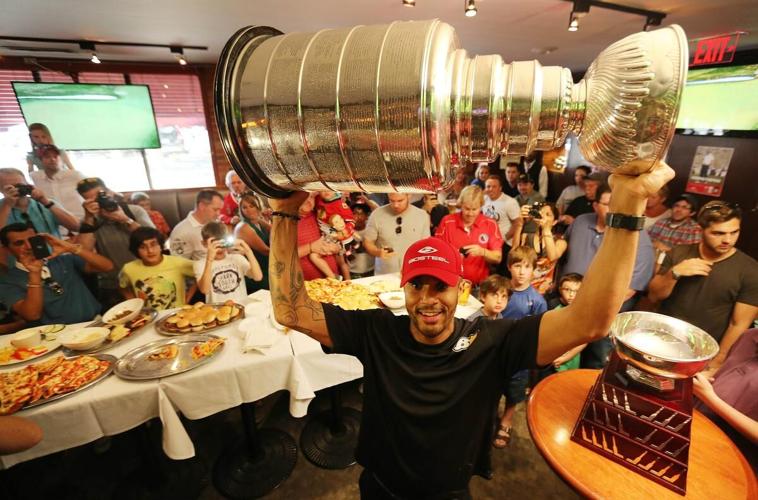 It’s last call at Wayne Gretzky’s, a special gathering place for sports ...
