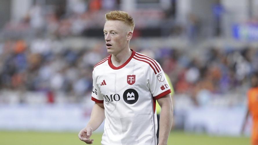 Toronto FC trades Longstaff to CF Montreal for Vilsaint, allocation money