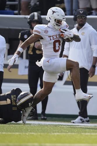 No. 5 Texas trying to recover offensive 'mojo' as Longhorns start key ...