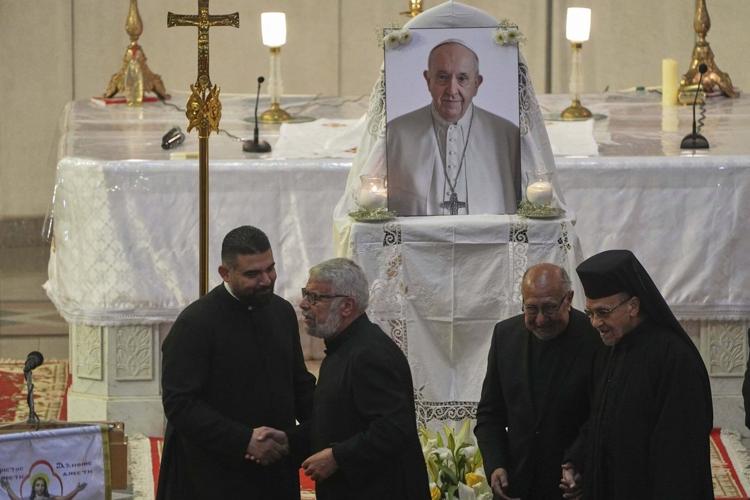 Catholic faithful pay their final respects to Pope Francis as public ...